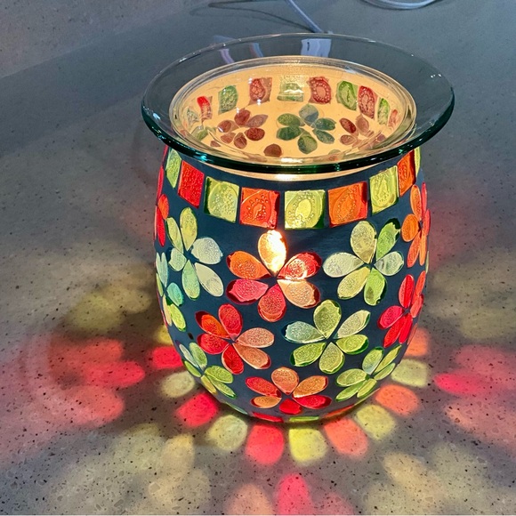 Intertek | Accents | Floral Mosaic Wax Warmer | Poshmark